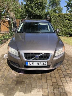 Pelēks Volvo V70 2008 Rīga, ar dzinēja tilpumu 2.00 L un nobraukumu 273 tūkst. km par 3500 €, foto 3 vietnē AUTOMOTO.COM.LV