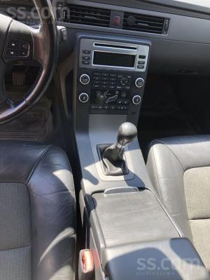 Pelēks Volvo V70 2008 Rīga, ar dzinēja tilpumu 2.00 L un nobraukumu 273 tūkst. km par 3500 €, foto 15 vietnē AUTOMOTO.COM.LV