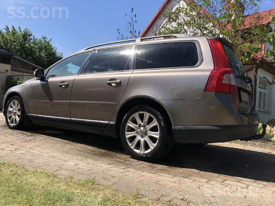 Pelēks Volvo V70 2008 Rīga, ar dzinēja tilpumu 2.00 L un nobraukumu 273 tūkst. km par 3500 €, foto 19 vietnē AUTOMOTO.COM.LV