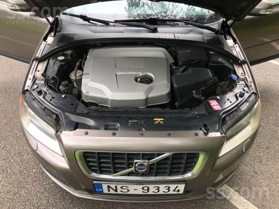 Pelēks Volvo V70 2008 Rīga, ar dzinēja tilpumu 2.00 L un nobraukumu 273 tūkst. km par 3500 €, foto 30 vietnē AUTOMOTO.COM.LV