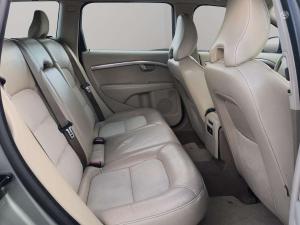 Pelēks Volvo V70 2008 Viļņa, ar dzinēja tilpumu 2.40 L un nobraukumu 391 tūkst. km par 3999 €, foto 10 vietnē AUTOMOTO.COM.LV