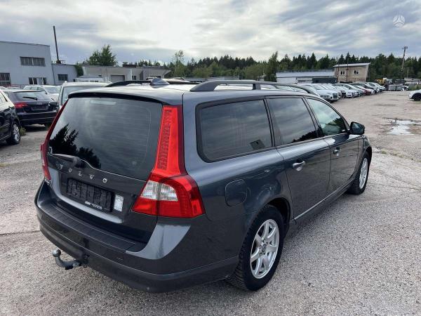 Pelēks Volvo V70 2008 Utena, ar dzinēja tilpumu 2.40 L un nobraukumu 282 tūkst. km par 3500 €, foto 4 vietnē AUTOMOTO.COM.LV