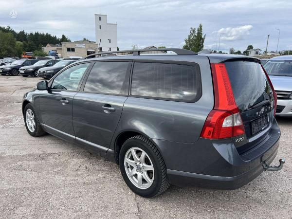 Pelēks Volvo V70 2008 Utena, ar dzinēja tilpumu 2.40 L un nobraukumu 282 tūkst. km par 3500 €, foto 6 vietnē AUTOMOTO.COM.LV