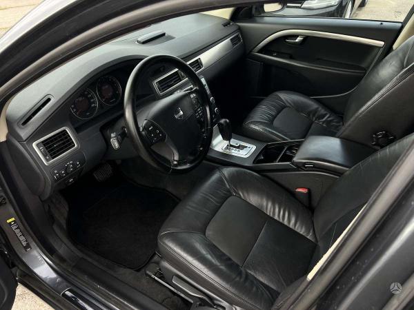Pelēks Volvo V70 2008 Utena, ar dzinēja tilpumu 2.40 L un nobraukumu 282 tūkst. km par 3500 €, foto 8 vietnē AUTOMOTO.COM.LV
