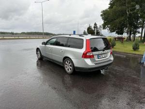 Pelēks Volvo V70 2008 Ukmergė, ar dzinēja tilpumu 2.40 L un nobraukumu 430 tūkst. km par 2900 €, foto  vietnē AUTOMOTO.COM.LV