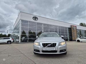 Grey Volvo V70 2008 in Panevezys, with an engine capacity of 2.40 L and mileage of 375 thousand km for 2950 €, photo 3 on AUTOMOTO.COM.LV