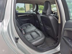 Grey Volvo V70 2008 in Panevezys, with an engine capacity of 2.40 L and mileage of 375 thousand km for 2950 €, photo 15 on AUTOMOTO.COM.LV