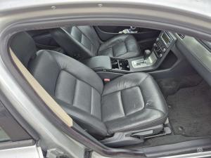 Grey Volvo V70 2008 in Panevezys, with an engine capacity of 2.40 L and mileage of 375 thousand km for 2950 €, photo 17 on AUTOMOTO.COM.LV
