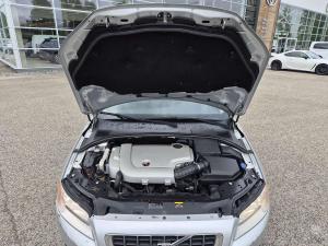 Grey Volvo V70 2008 in Panevezys, with an engine capacity of 2.40 L and mileage of 375 thousand km for 2950 €, photo 23 on AUTOMOTO.COM.LV