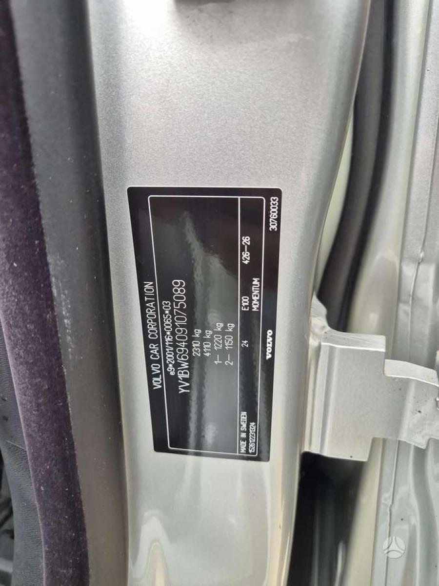 Grey Volvo V70 2008 in Panevezys, with an engine capacity of 2.40 L and mileage of 375 thousand km for 2950 €, photo 26 on AUTOMOTO.COM.LV
