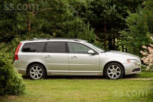 Pelēks Volvo V70 2008 Rēzekne, ar dzinēja tilpumu 2.40 L un nobraukumu 277 tūkst. km par 3500 €, foto 4 vietnē AUTOMOTO.COM.LV