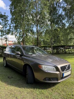 Grey Volvo V70 2008 in Vilnius, with an engine capacity of 2.40 L and mileage of 312 thousand km for 4000 €, photo 4 on AUTOMOTO.COM.LV