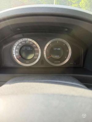 Grey Volvo V70 2008 in Vilnius, with an engine capacity of 2.40 L and mileage of 312 thousand km for 4000 €, photo 10 on AUTOMOTO.COM.LV