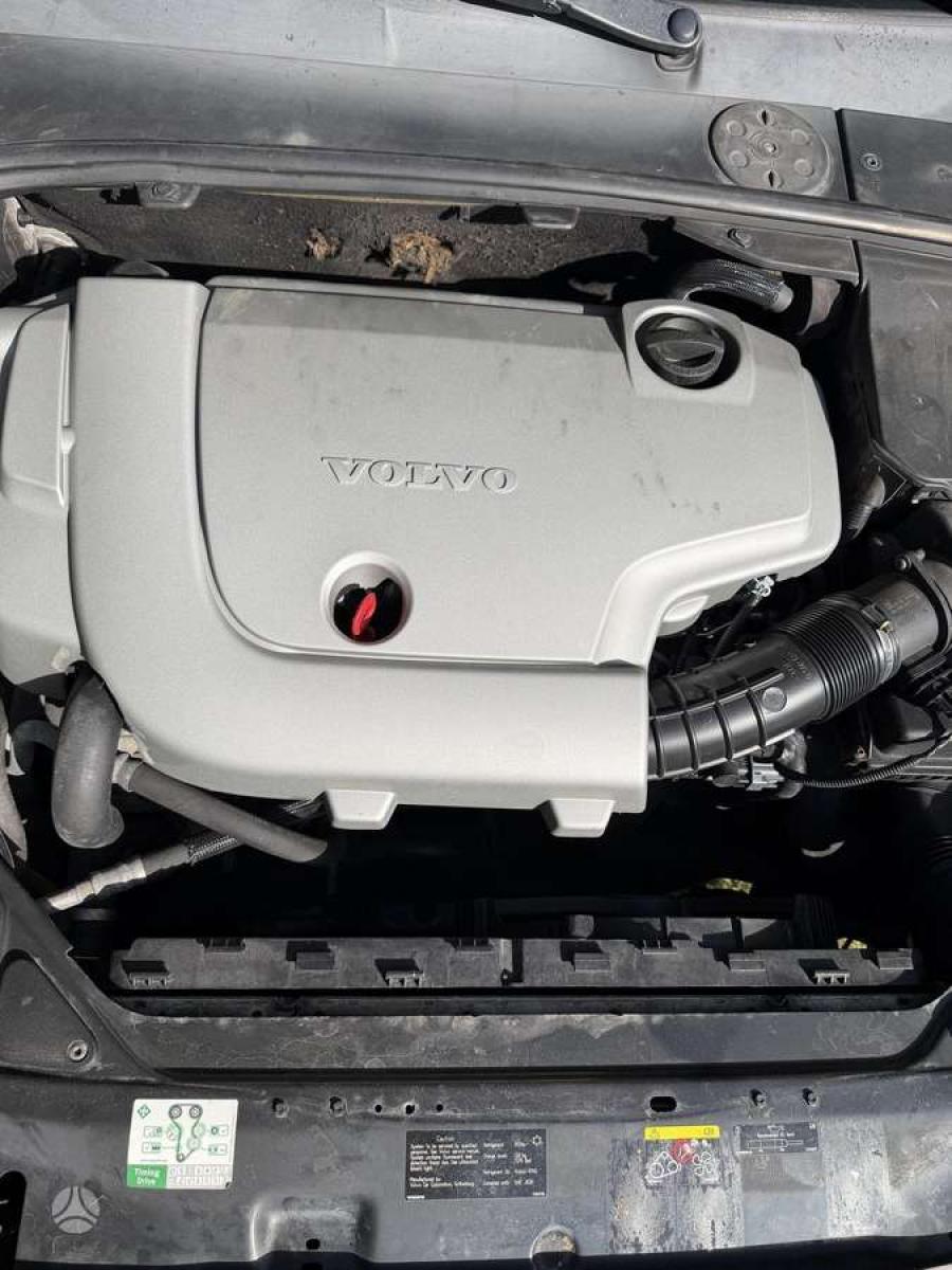 Grey Volvo V70 2008 in Vilnius, with an engine capacity of 2.40 L and mileage of 312 thousand km for 4000 €, photo 15 on AUTOMOTO.COM.LV