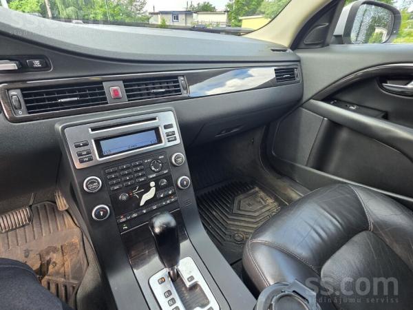 Pelēks Volvo V70 2008 Rīga, ar dzinēja tilpumu 2.40 L un nobraukumu 340 tūkst. km par 3900 €, foto 7 vietnē AUTOMOTO.COM.LV