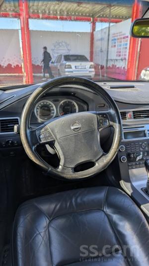 Grey Volvo V70 2008 in Riga, with an engine capacity of 2.00 L and mileage of 370 thousand km for 2500 €, photo 8 on AUTOMOTO.COM.LV