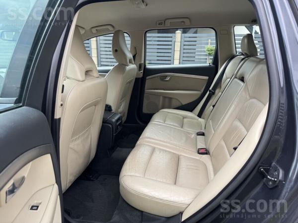 Grey Volvo V70 2008 in Jelgava, with an engine capacity of 2.00 L and mileage of 264 thousand km for 3800 €, photo 10 on AUTOMOTO.COM.LV