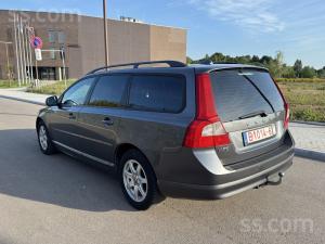 Grey Volvo V70 2008 in Rezekne, with an engine capacity of 2.40 L and mileage of 282 thousand km for 4100 €, photo 6 on AUTOMOTO.COM.LV