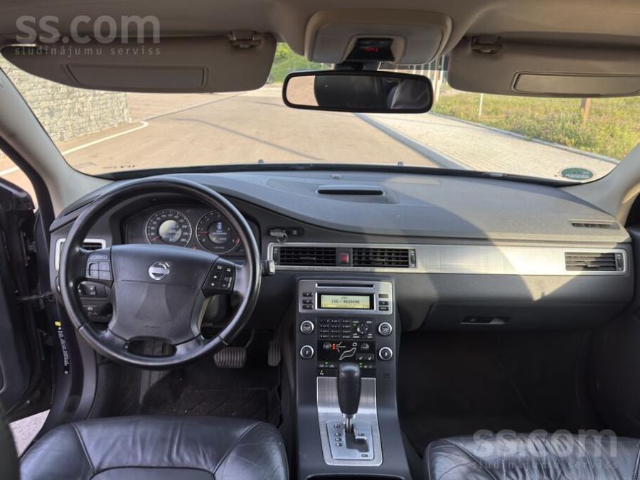Grey Volvo V70 2008 in Rezekne, with an engine capacity of 2.40 L and mileage of 282 thousand km for 4100 €, photo 10 on AUTOMOTO.COM.LV