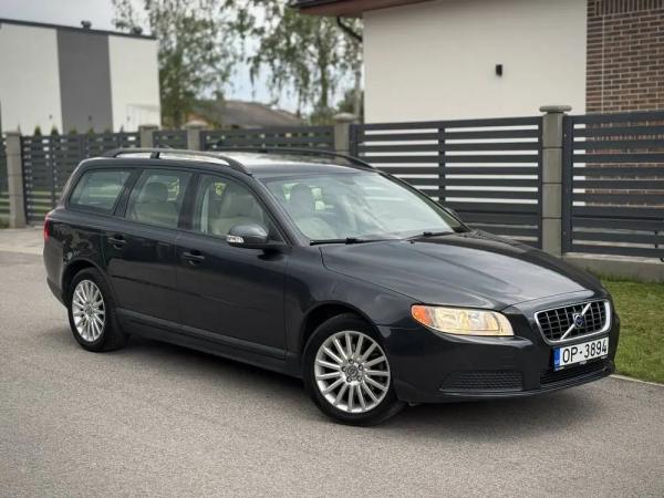 Grey Volvo V70 2008 in Jelgava, with an engine capacity of 2.00 L and mileage of 264 thousand km for 3800 €, photo 5 on AUTOMOTO.COM.LV