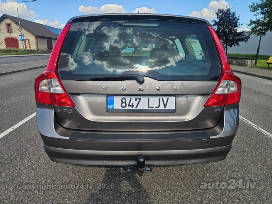 Pelēks Volvo V70 2008 Paide, ar dzinēja tilpumu 2.40 L un nobraukumu 439 tūkst. km par 4850 €, foto 6 vietnē AUTOMOTO.COM.LV