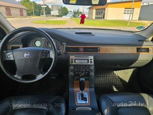 Pelēks Volvo V70 2008 Paide, ar dzinēja tilpumu 2.40 L un nobraukumu 439 tūkst. km par 4850 €, foto 8 vietnē AUTOMOTO.COM.LV