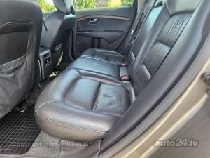 Pelēks Volvo V70 2008 Paide, ar dzinēja tilpumu 2.40 L un nobraukumu 439 tūkst. km par 4850 €, foto 17 vietnē AUTOMOTO.COM.LV