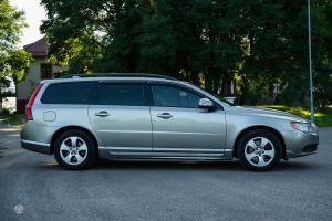 Pelēks Volvo V70 2008 Viļņa, ar dzinēja tilpumu 2.40 L un nobraukumu 476 tūkst. km par 2800 €, foto 4 vietnē AUTOMOTO.COM.LV