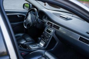 Pelēks Volvo V70 2008 Viļņa, ar dzinēja tilpumu 2.40 L un nobraukumu 476 tūkst. km par 2800 €, foto 5 vietnē AUTOMOTO.COM.LV