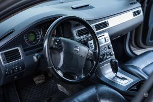 Pelēks Volvo V70 2008 Viļņa, ar dzinēja tilpumu 2.40 L un nobraukumu 476 tūkst. km par 2800 €, foto 7 vietnē AUTOMOTO.COM.LV