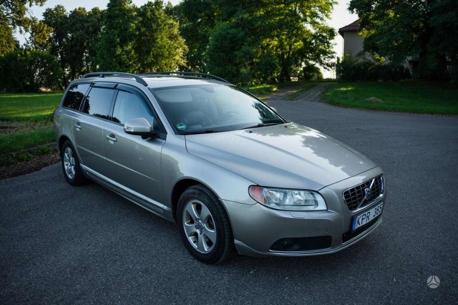 Pelēks Volvo V70 2008 Viļņa, ar dzinēja tilpumu 2.40 L un nobraukumu 476 tūkst. km par 2800 €, foto 11 vietnē AUTOMOTO.COM.LV