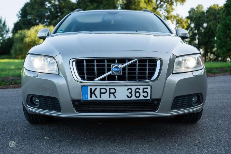 Pelēks Volvo V70 2008 Viļņa, ar dzinēja tilpumu 2.40 L un nobraukumu 476 tūkst. km par 2800 €, foto 13 vietnē AUTOMOTO.COM.LV