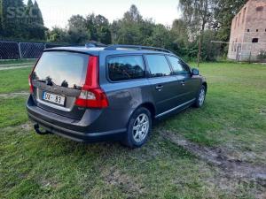 Grey Volvo V70 2008 in Riga, with an engine capacity of 2.00 L and mileage of 325 thousand km for 3000 €, photo 4 on AUTOMOTO.COM.LV