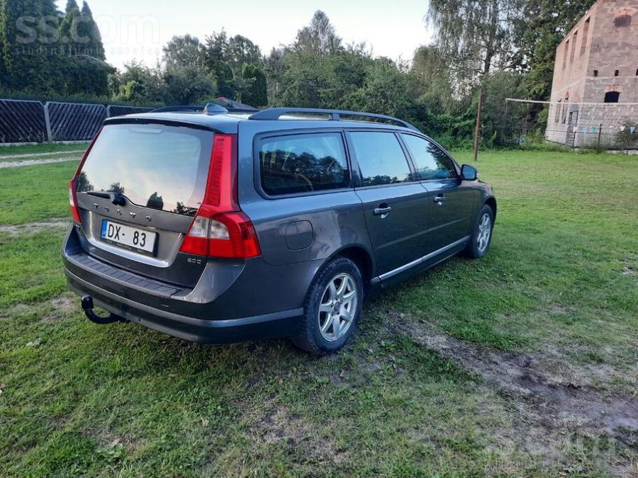 Grey Volvo V70 2008 in Riga, with an engine capacity of 2.00 L and mileage of 325 thousand km for 3000 €, photo 4 on AUTOMOTO.COM.LV