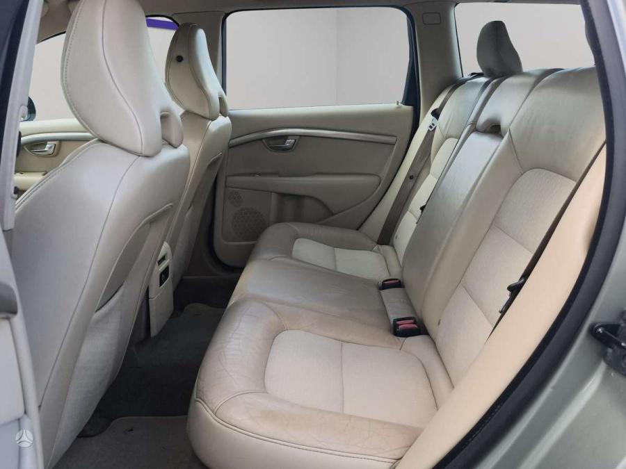 Pelēks Volvo V70 2008 Viļņa, ar dzinēja tilpumu 2.40 L un nobraukumu 391 tūkst. km par 3999 €, foto 12 vietnē AUTOMOTO.COM.LV