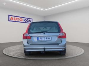 Grey Volvo V70 2008 in Vilnius, with an engine capacity of 2.40 L and mileage of 391 thousand km for 3999 €, photo 5 on AUTOMOTO.COM.LV