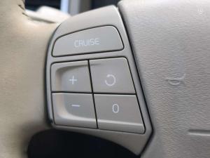 Grey Volvo V70 2008 in Vilnius, with an engine capacity of 2.40 L and mileage of 391 thousand km for 3999 €, photo 18 on AUTOMOTO.COM.LV