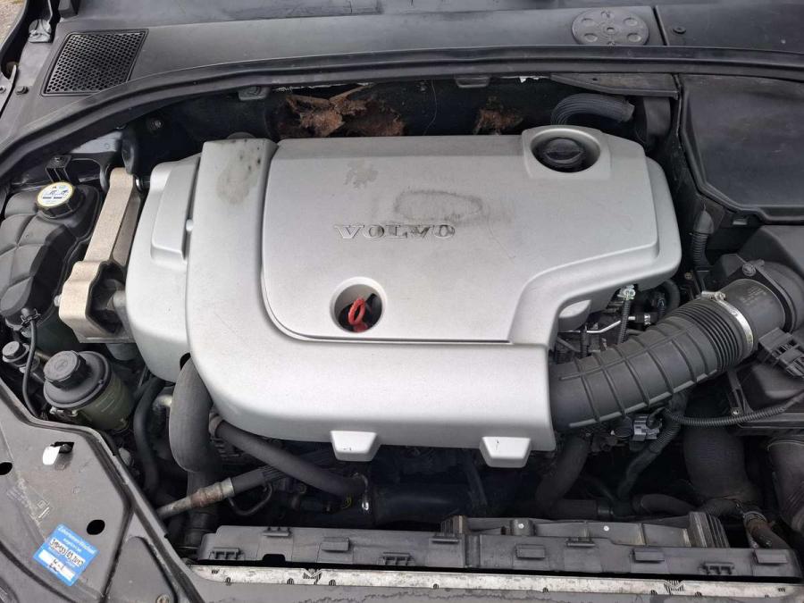 Grey Volvo V70 2008 in Alytus, with an engine capacity of 2.40 L and mileage of 350 thousand km for 2700 €, photo 12 on AUTOMOTO.COM.LV
