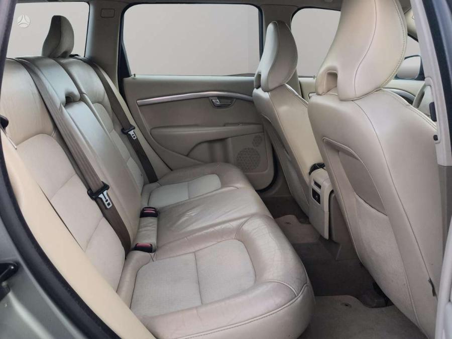 Pelēks Volvo V70 2008 Viļņa, ar dzinēja tilpumu 2.40 L un nobraukumu 391 tūkst. km par 3999 €, foto 10 vietnē AUTOMOTO.COM.LV