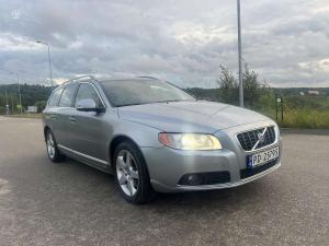 Pelēks Volvo V70 2008 Kauņa, ar dzinēja tilpumu 2.40 L un nobraukumu 365 tūkst. km par 2900 €, foto 3 vietnē AUTOMOTO.COM.LV