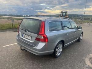 Pelēks Volvo V70 2008 Kauņa, ar dzinēja tilpumu 2.40 L un nobraukumu 365 tūkst. km par 2900 €, foto 4 vietnē AUTOMOTO.COM.LV
