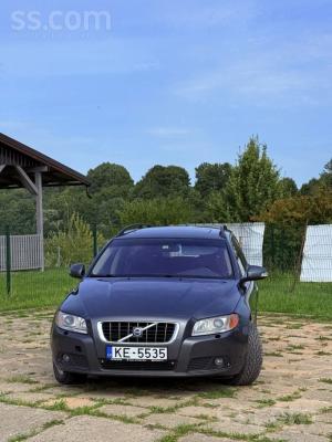 Grey Volvo V70 2008 in Riga, with an engine capacity of 2.40 L and mileage of 391 thousand km for 3200 €, photo  on AUTOMOTO.COM.LV