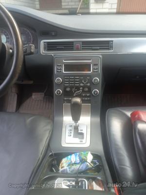 Grey Volvo V70 2008 in Parnu, with an engine capacity of 2.40 L and mileage of 357 thousand km for 3900 €, photo 3 on AUTOMOTO.COM.LV
