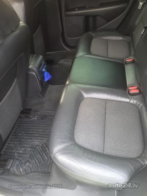 Grey Volvo V70 2008 in Parnu, with an engine capacity of 2.40 L and mileage of 357 thousand km for 3900 €, photo 4 on AUTOMOTO.COM.LV