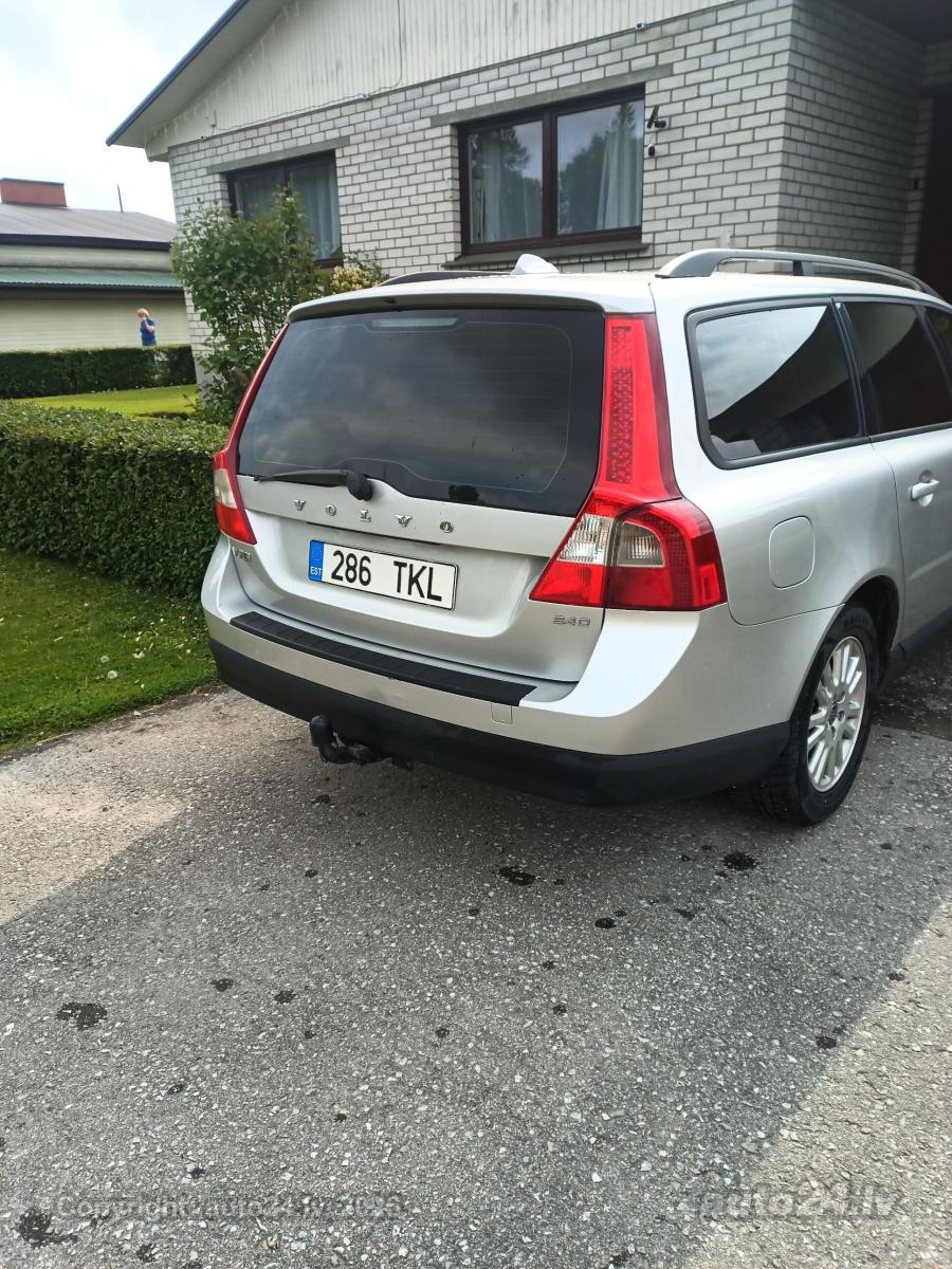 Grey Volvo V70 2008 in Parnu, with an engine capacity of 2.40 L and mileage of 357 thousand km for 3900 €, photo 6 on AUTOMOTO.COM.LV