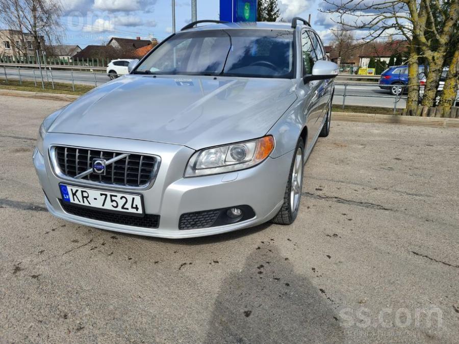 Серый Вольво В70 2008 в Рига, объемом двигателя 2.40 л и пробегом 450 тыс. км за 3850 €, фото 5 на AUTOMOTO.COM.LV
