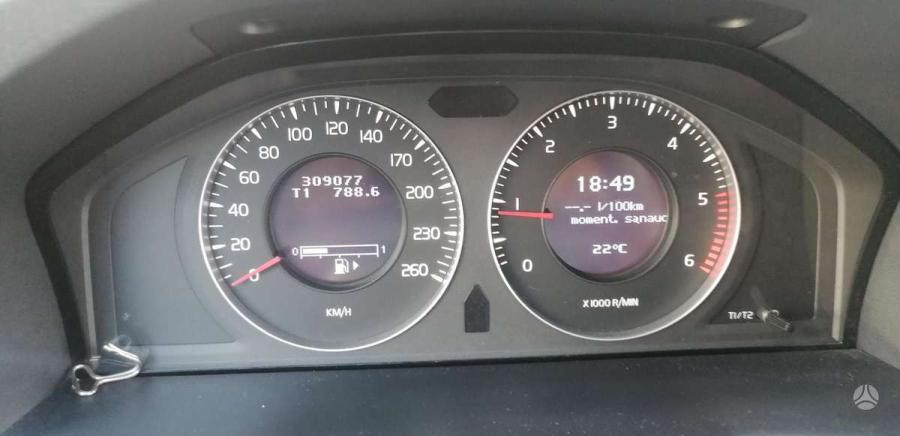 Серый Вольво В70 2008 в Каунас, объемом двигателя 2.00 л и пробегом 310 тыс. км за 2700 €, фото 15 на AUTOMOTO.COM.LV