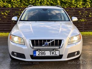Pelēks Volvo V70 2008 Tallina, ar dzinēja tilpumu 2.40 L un nobraukumu 360 tūkst. km par 3990 €, foto 3 vietnē AUTOMOTO.COM.LV