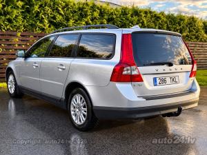 Pelēks Volvo V70 2008 Tallina, ar dzinēja tilpumu 2.40 L un nobraukumu 360 tūkst. km par 3990 €, foto 5 vietnē AUTOMOTO.COM.LV