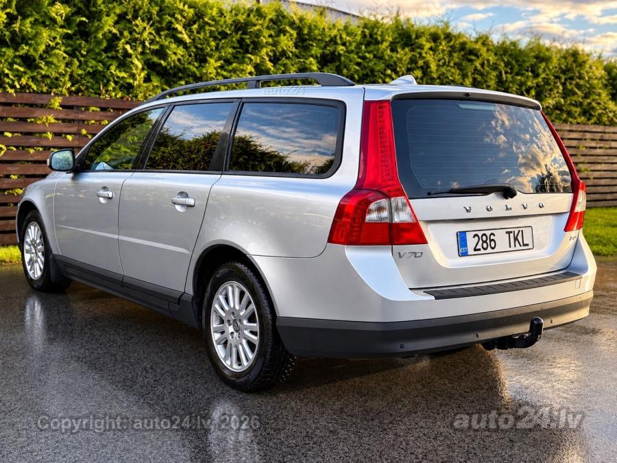 Pelēks Volvo V70 2008 Tallina, ar dzinēja tilpumu 2.40 L un nobraukumu 360 tūkst. km par 3990 €, foto 5 vietnē AUTOMOTO.COM.LV